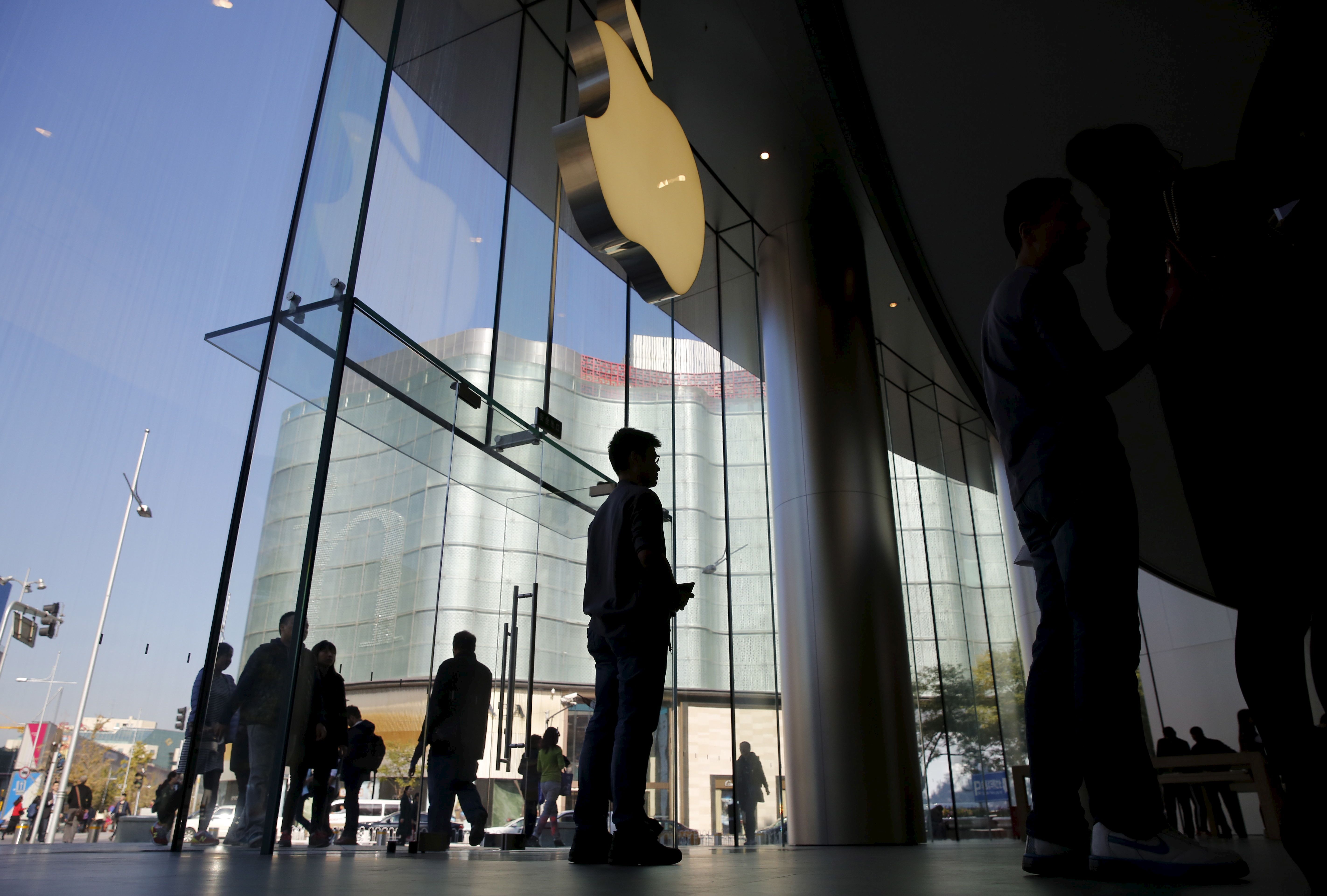 Apple looks beyond ‘iPhone factory’ China as dalliance…