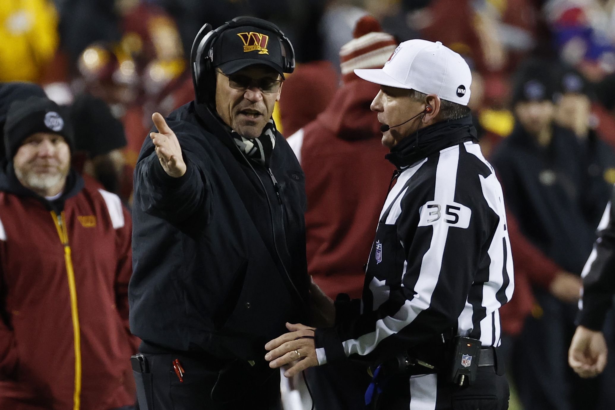 The worst officiating moments from a NFL Week 15 that…