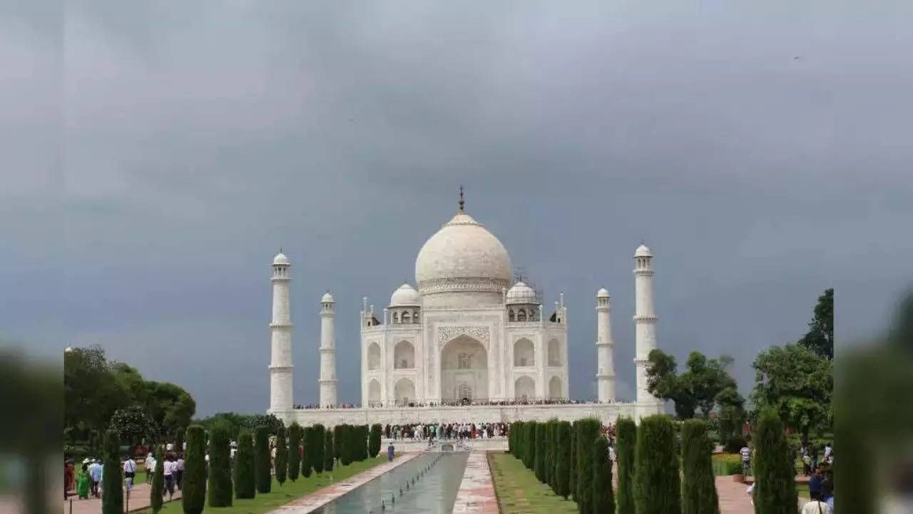 ASI gets water, property tax notices for Taj Mahal