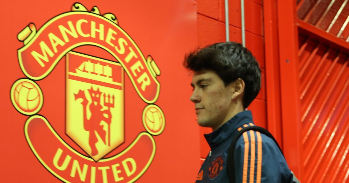 Ten Hag names Facundo Pellistri among three Man United…