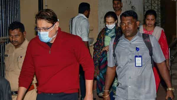 Court extends CBI custody of Chanda Kochhar, Deepak…