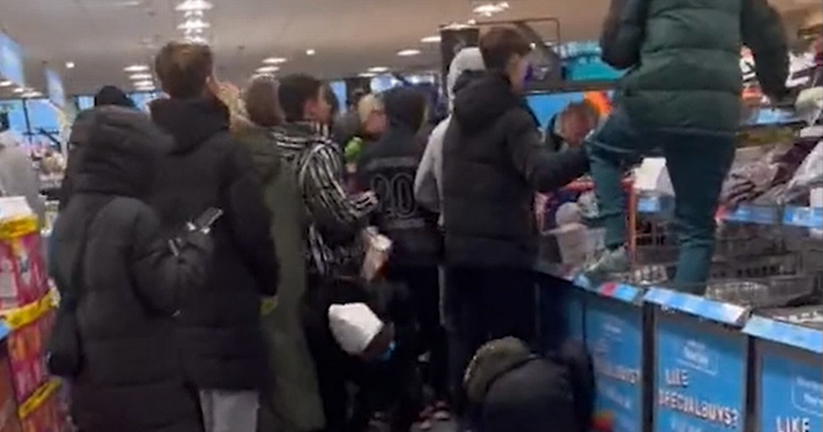 Aldi shopper uses cheeky hack to get crate of Prime…