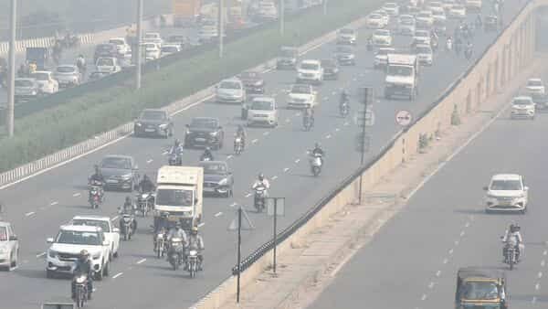 Delhi bans non-essential construction, demolition work… Delhi bans non-essential construction, demolition work…