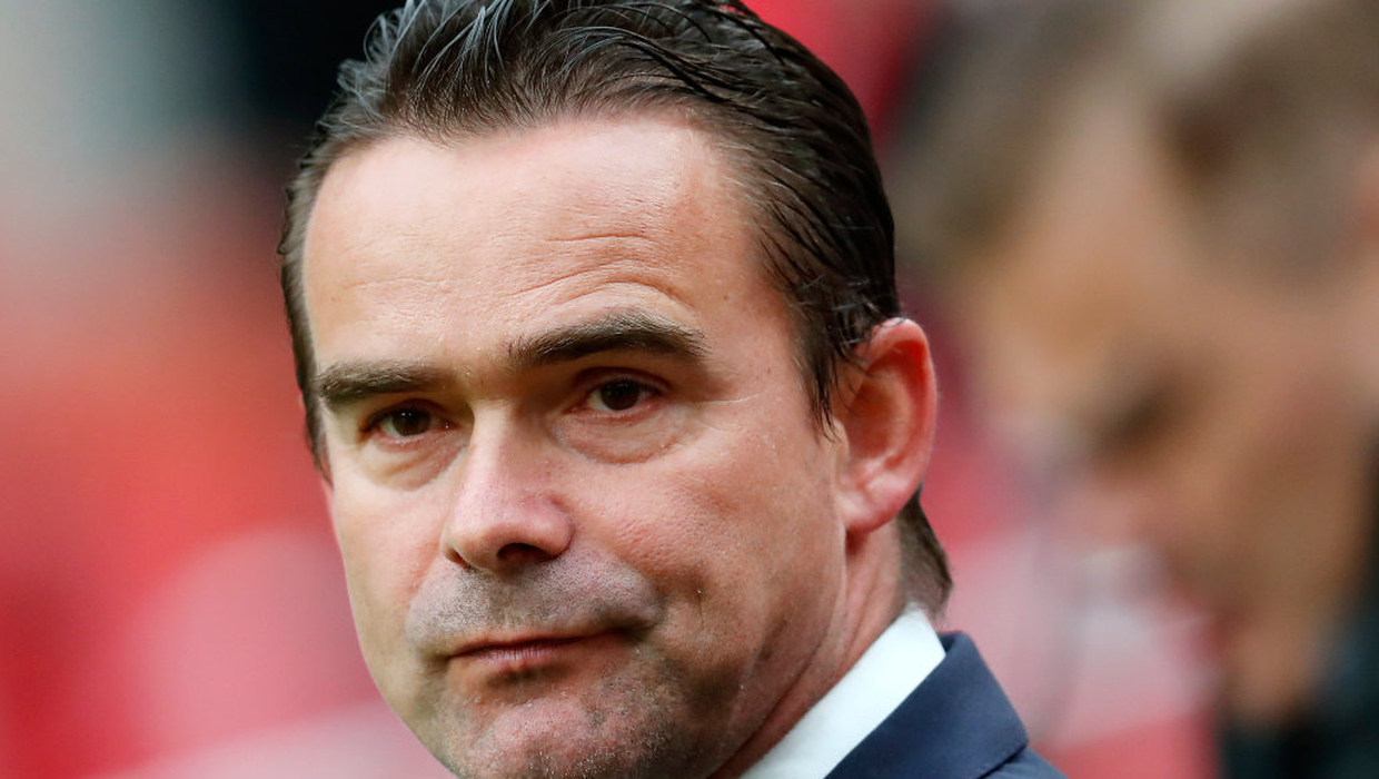 Ex-Arsenal attacker Marc Overmars admitted to hospital…