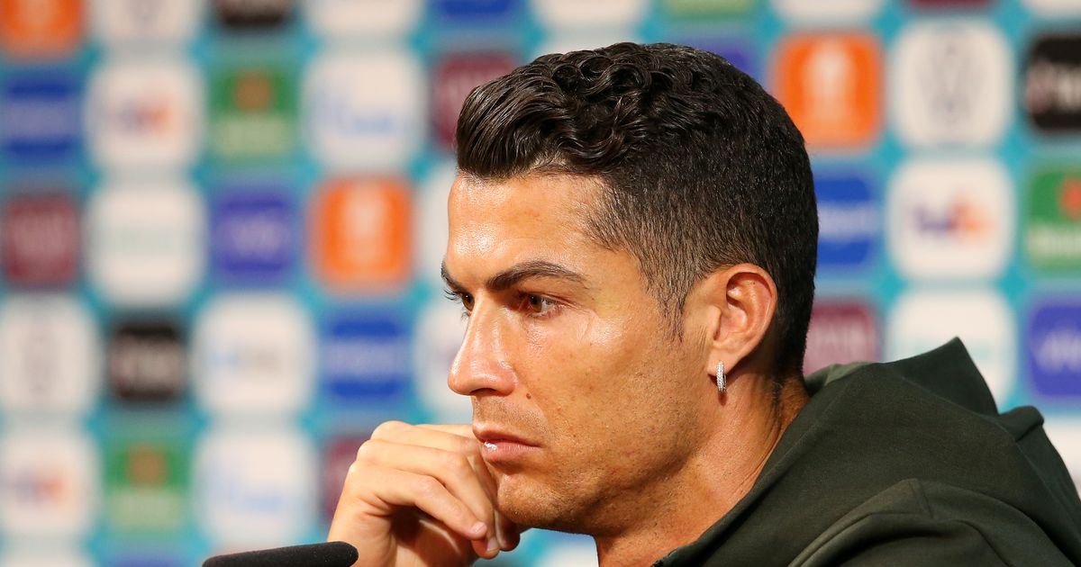 Cristiano Ronaldo left with egg on his face as past…