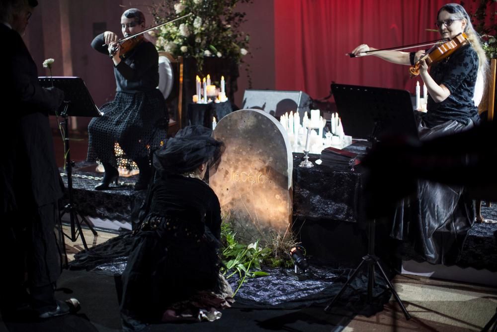 The Funeral Party: scenes from the world's most morbid…