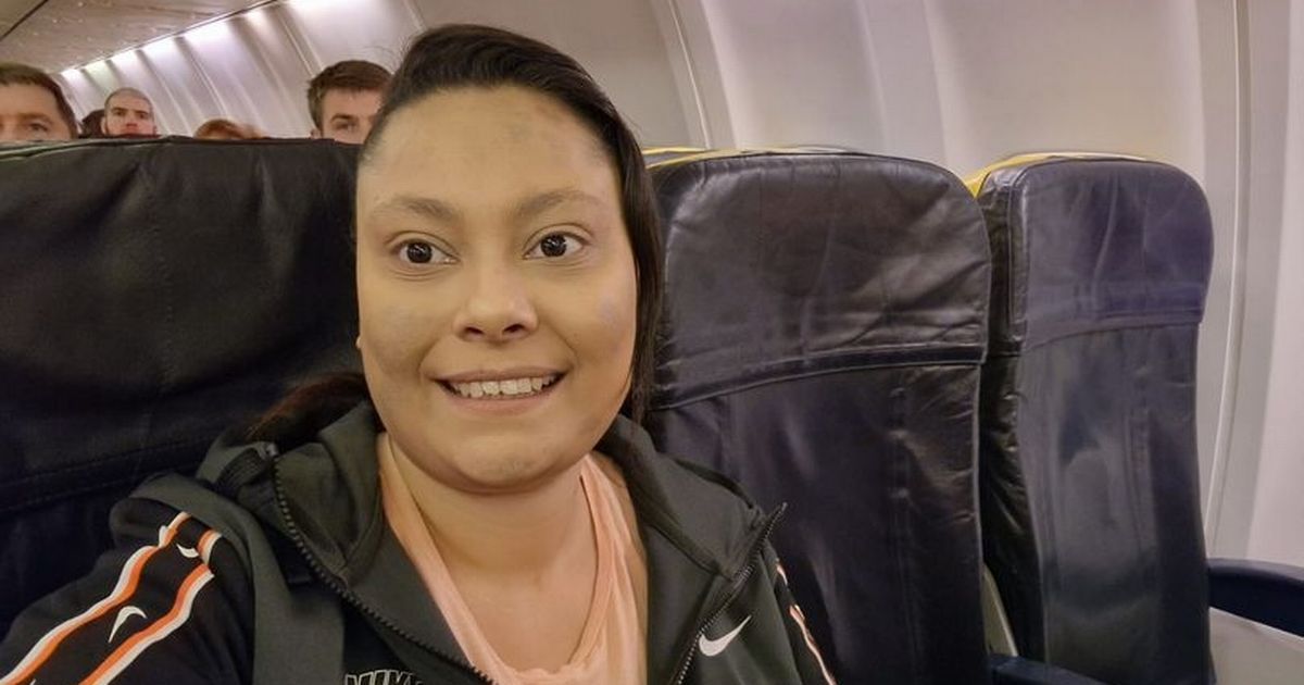 Ryanair passengers screamed and hit fire alarm after…