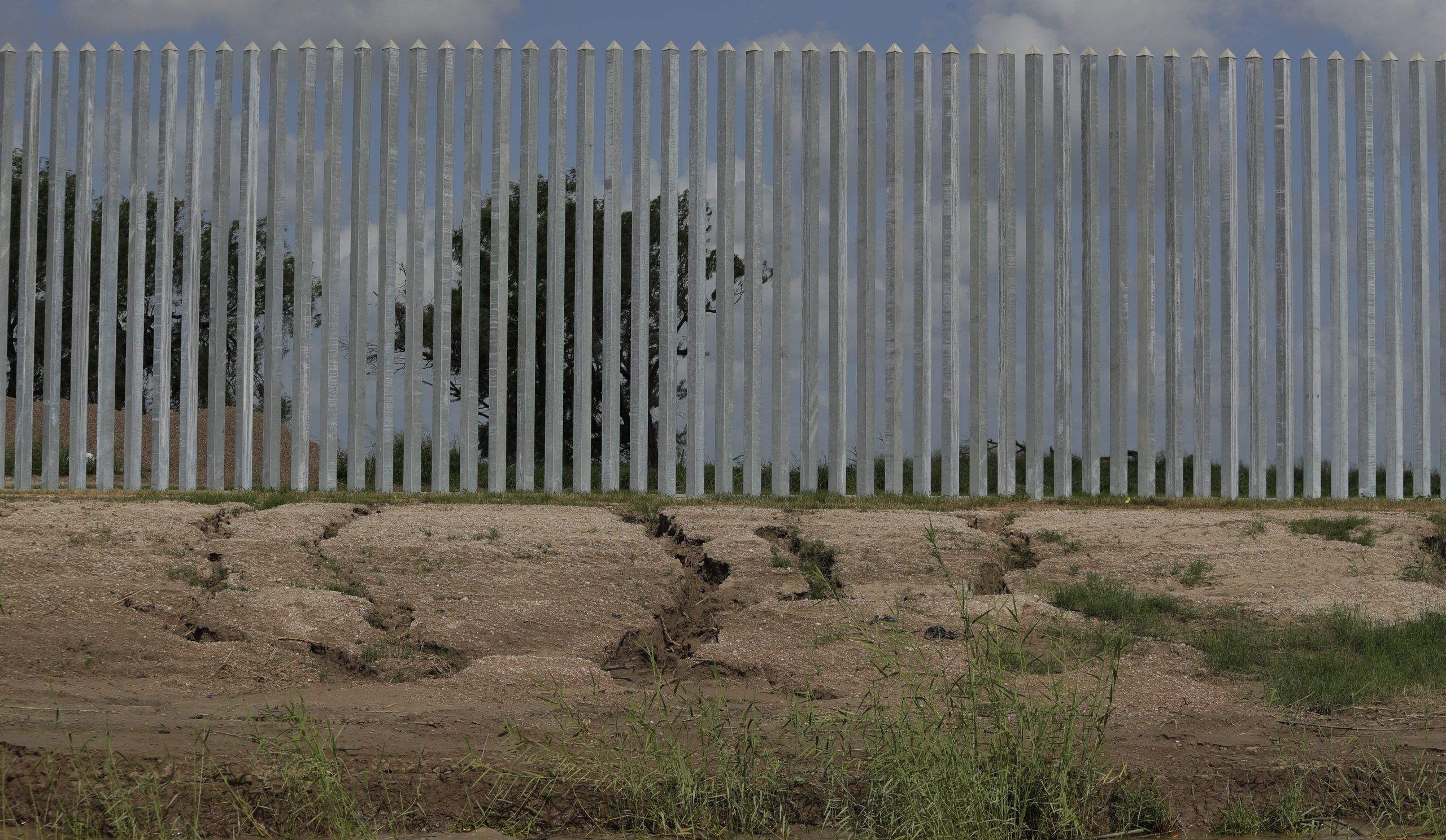 Texas Awards Biggest Border Wall Contract Yet to…