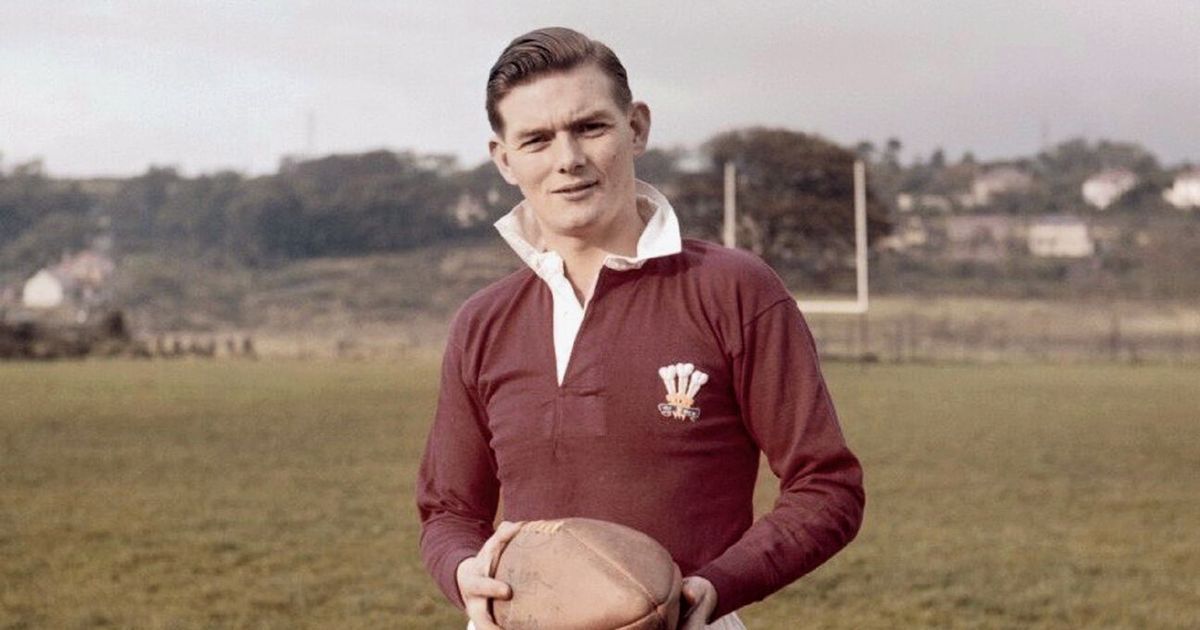 The life and tragic death of Carwyn James, the lonely…