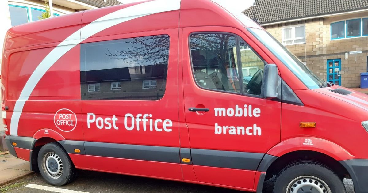 Mobile post office stops in Howwood as councillor…