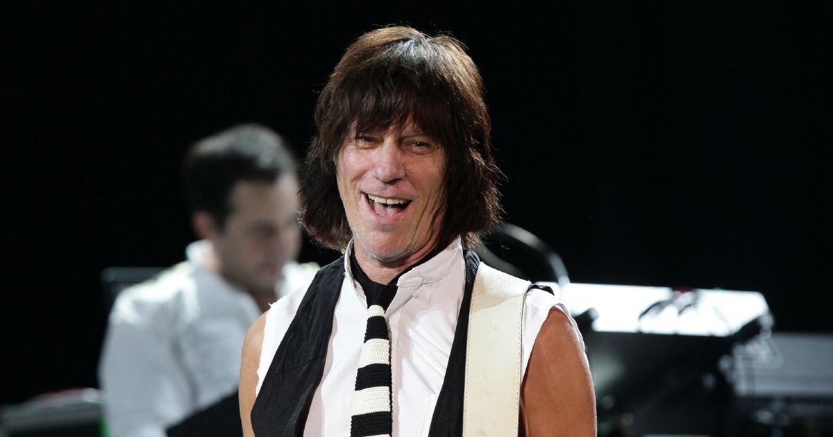 Legendary guitarist Jeff Beck passes away after…