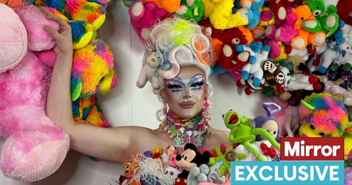 Drag queens discuss backstage disasters - from sofas…