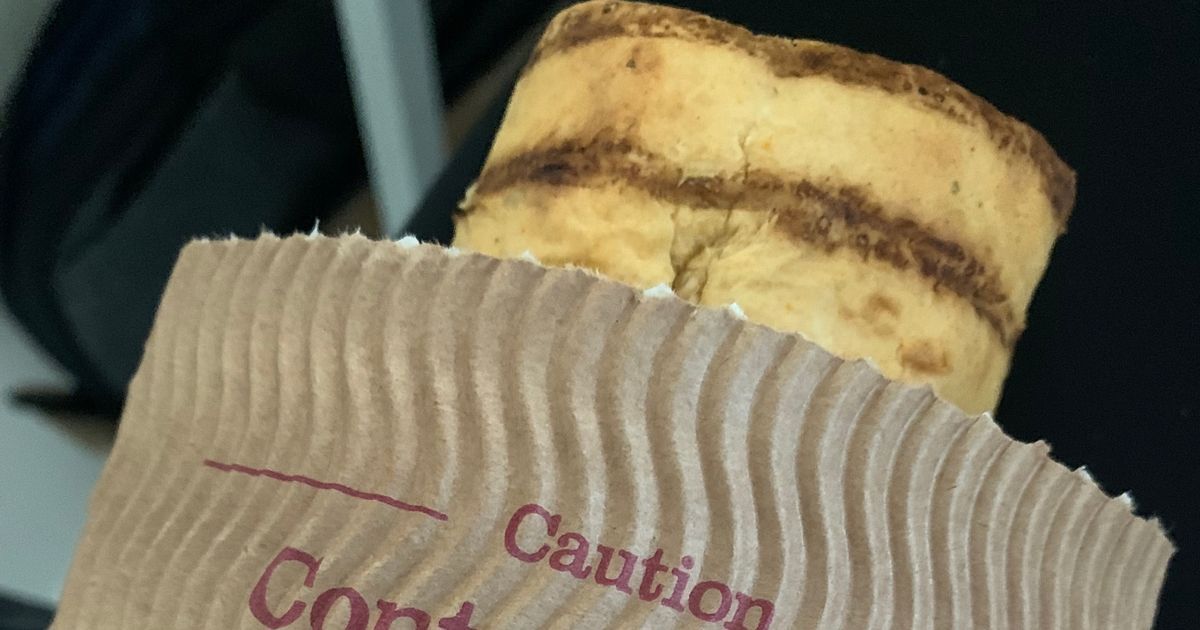 I tried Costa’s Veganuary wrap with meat-free…