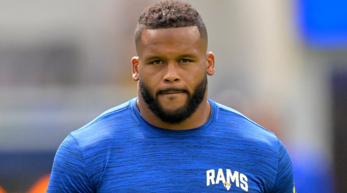 Aaron Donald Stuns NFL World With Apparent Retirement…