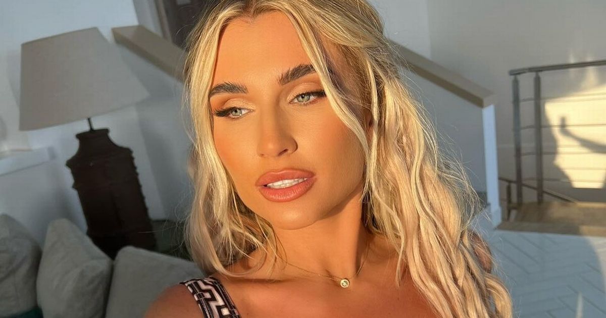 Billie Shepherd shows off super glam new dressing room…