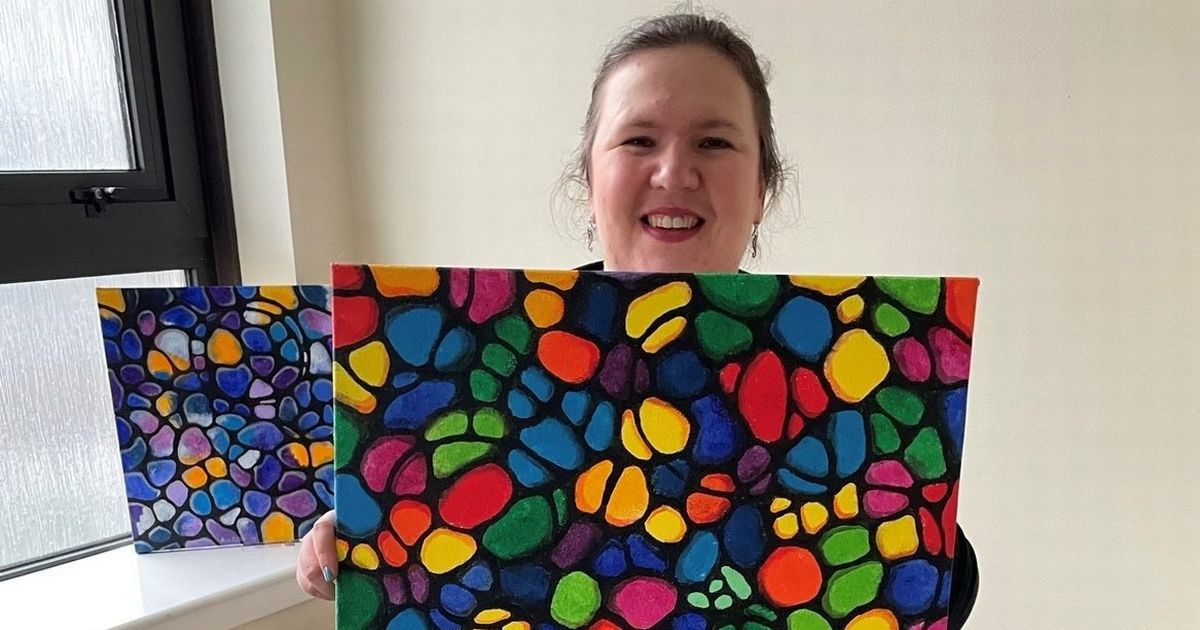 Glasgow artist who underwent 'daunting' epilepsy brain…