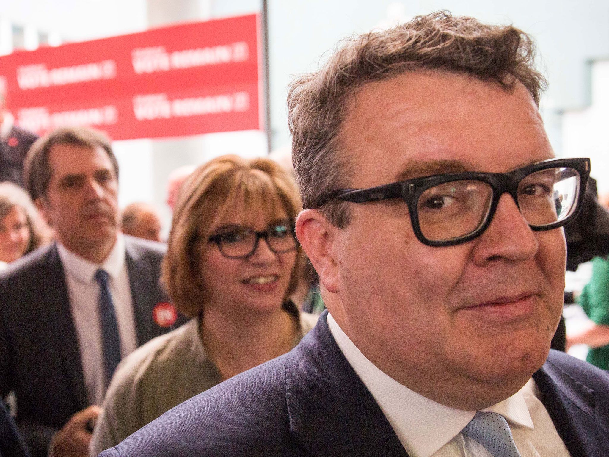 Tom Watson rocks out at silent disco as Labour party…