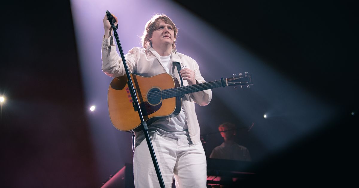 Lewis Capaldi stuns Liverpool crowd with Atomic Kitten…