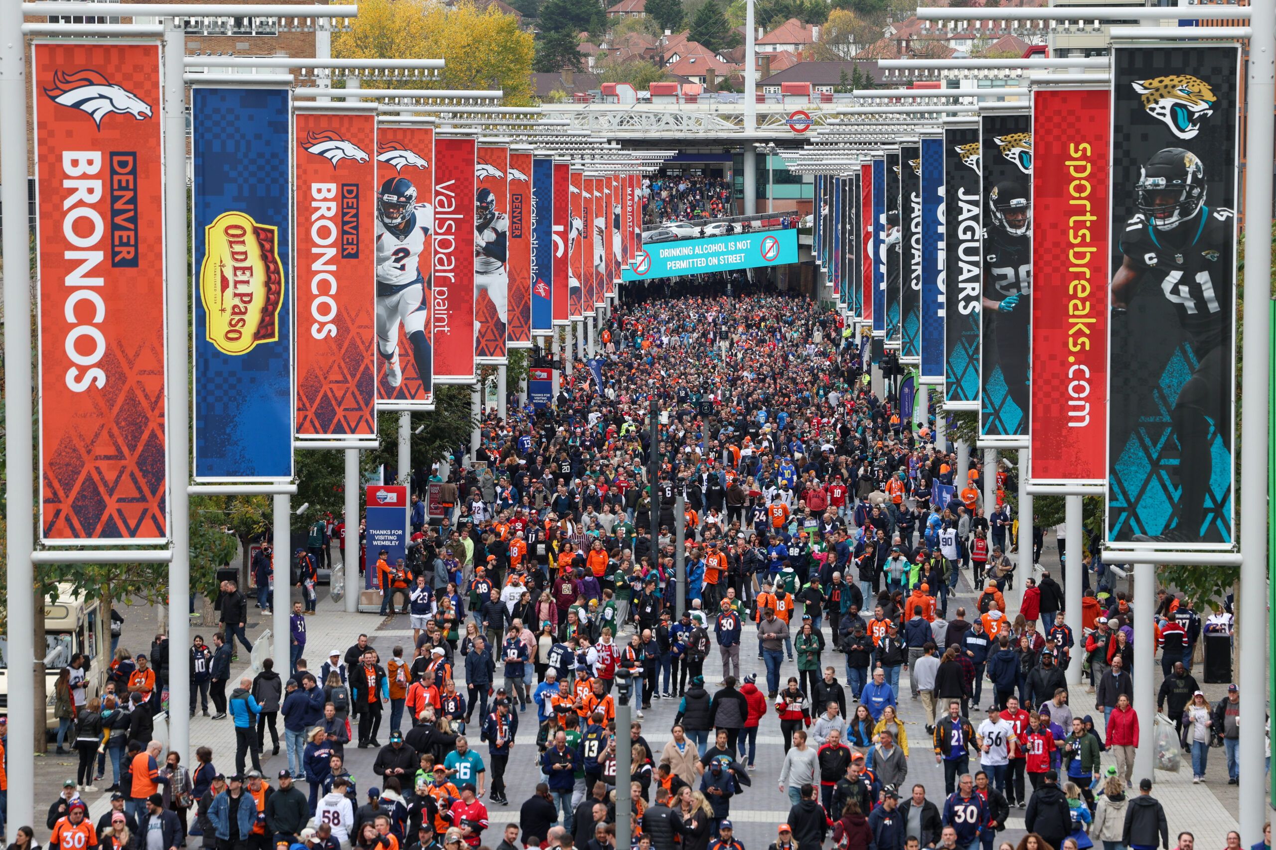 Will the Broncos play an international game in 2023?