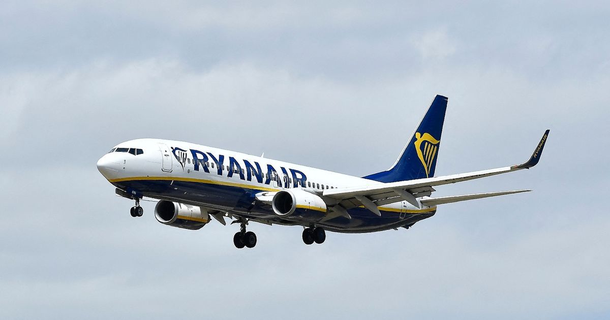 Fighter jets rush to flank Ryanair plane as pilot…