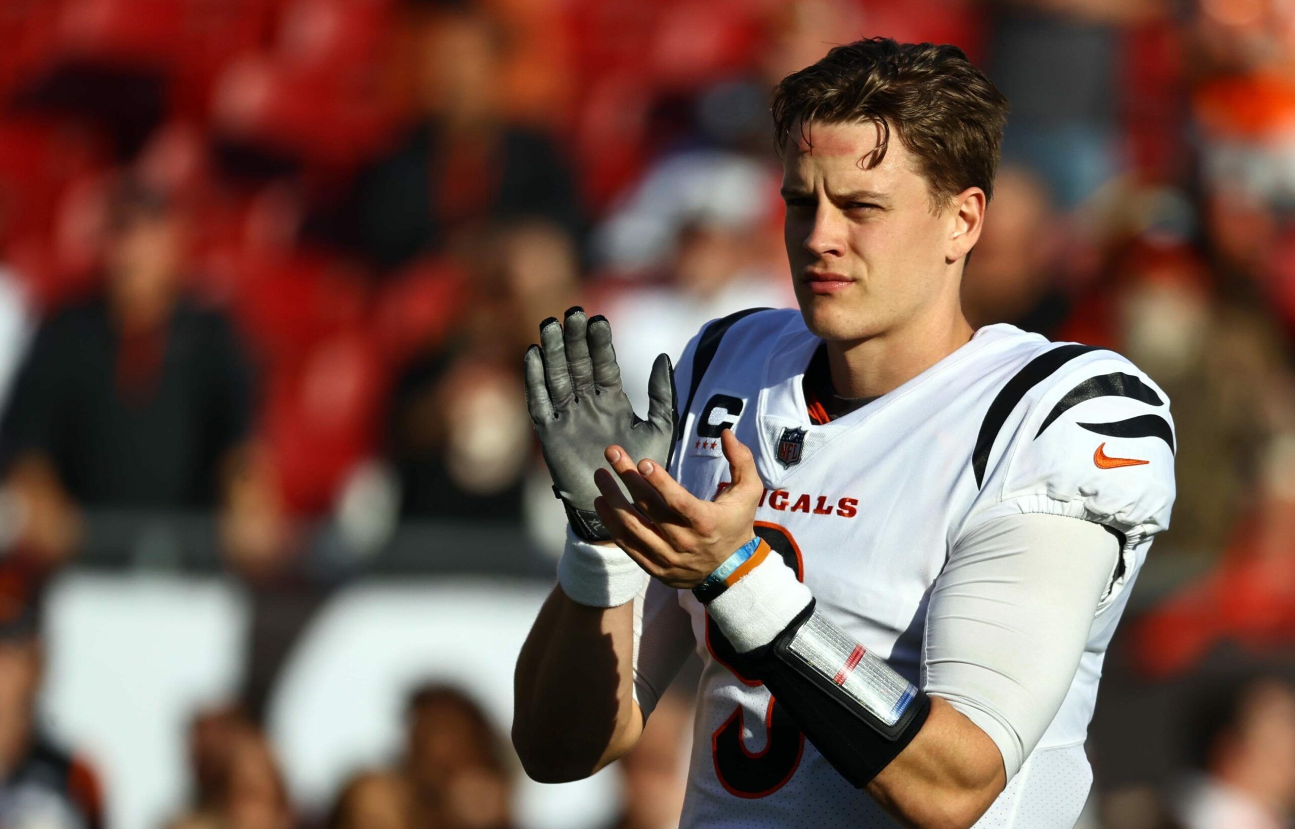Joe Burrow thirst is raging on TikTok and y’all should…
