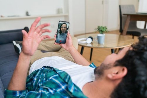 How to use FaceTime's magic eye contact feature in iOS