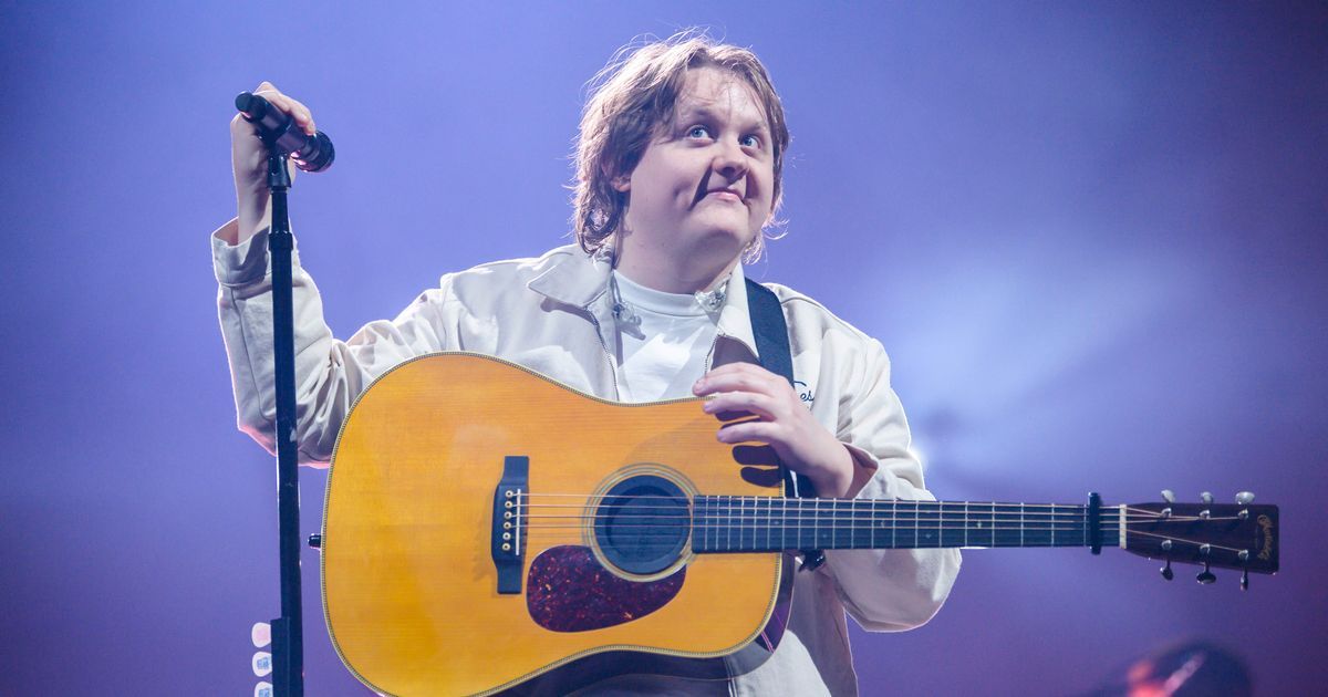 Review: Lewis Capaldi returns to Glasgow in a…