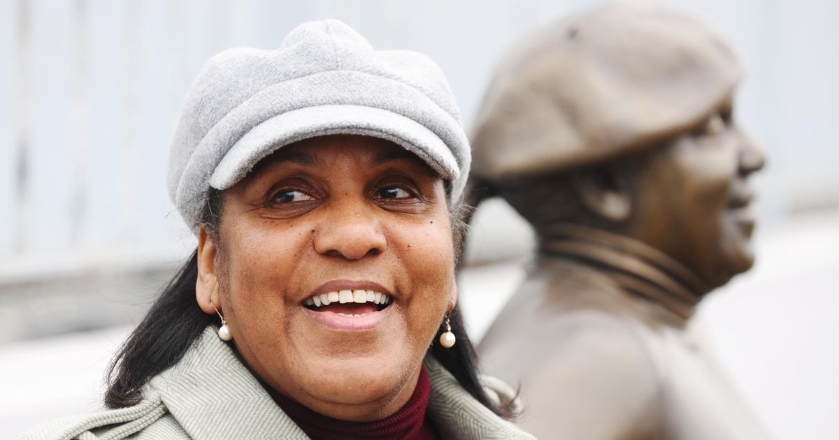 Woman reunited with statue after decades as first…
