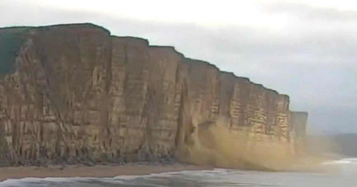Moment huge chunk of rock weighing 1,000 tonnes…