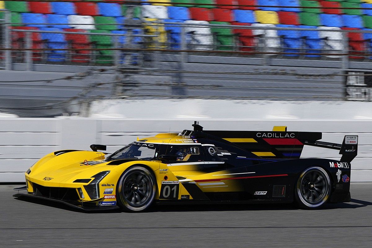 Rolex 24, Hour 3: Ganassi Cadillac leads Acura,…
