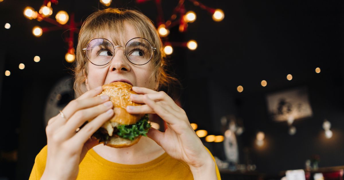 Etiquette expert slammed after telling women how to…