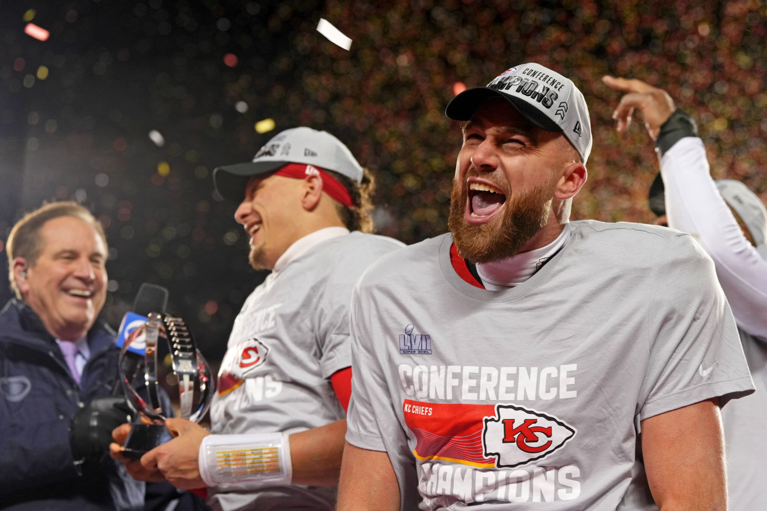 Chiefs TE Travis Kelce doubles down his stance on…