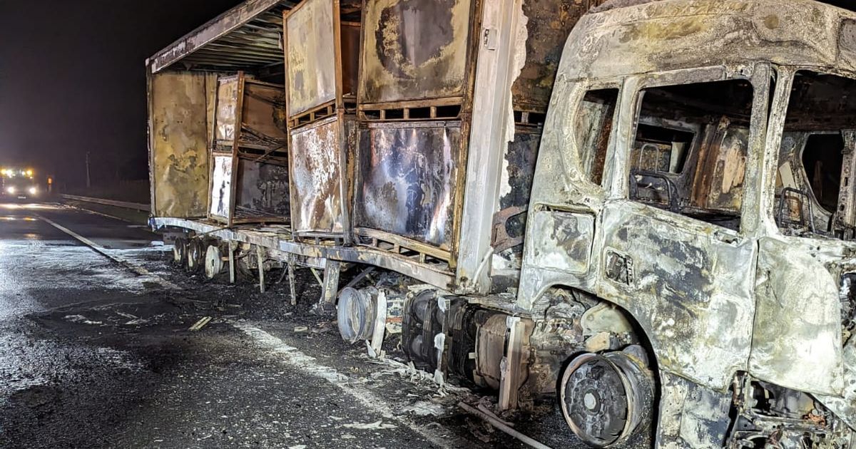 Lorry destroyed in devastating vehicle fire on the M62