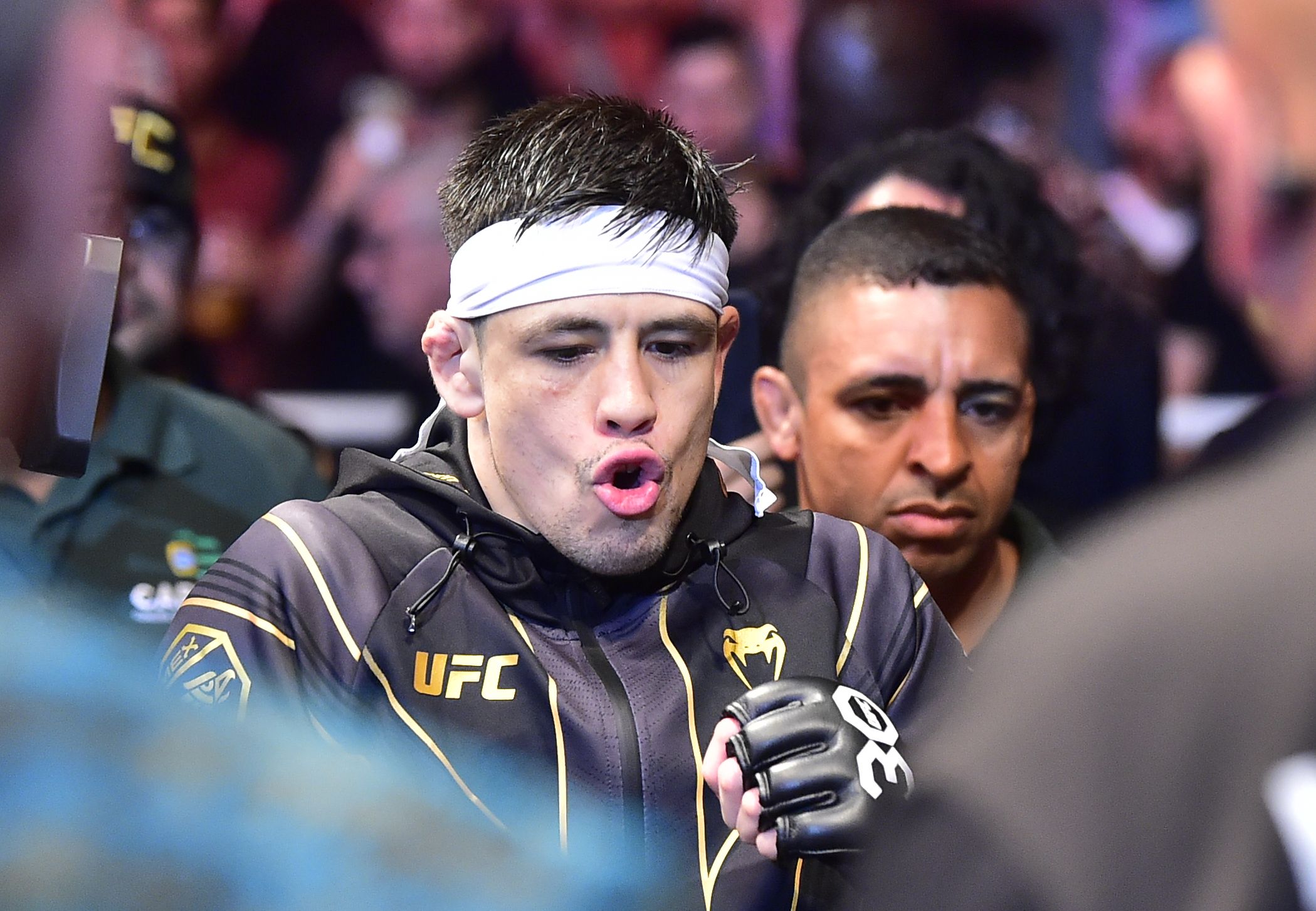 Brandon Moreno wants to defend UFC title vs. Alexandre…