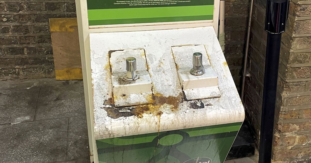 Man shares picture of 'pointless, disgusting' hand…