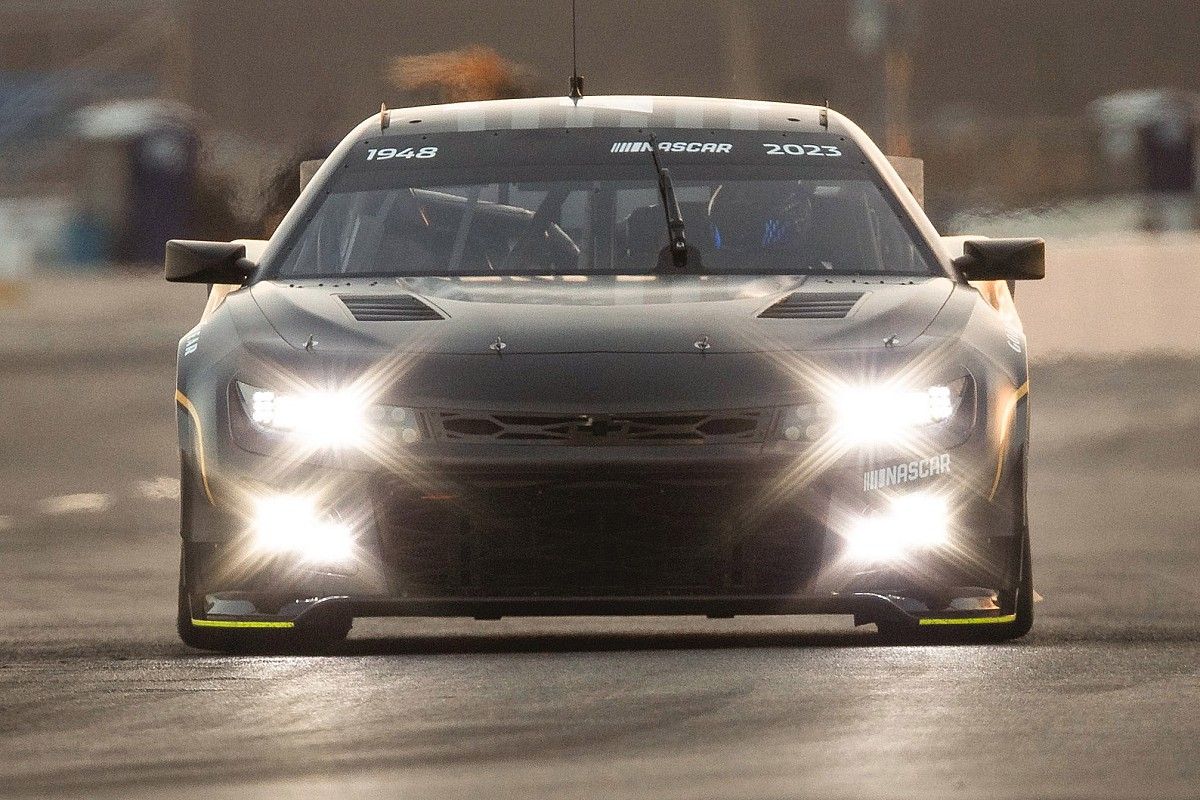 NASCAR Garage 56 reveals Le Mans headlights setup in…