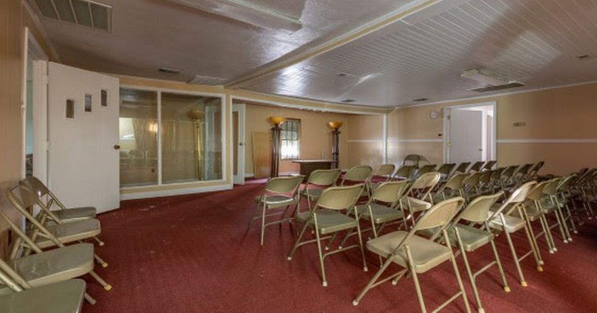 Inside abandoned funeral home's 'crying room' where…