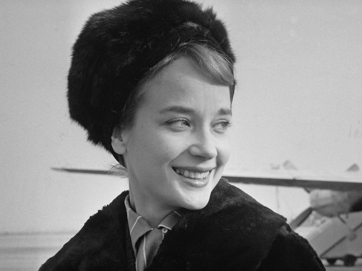 Sylvia Syms: Versatile British film star who turned…