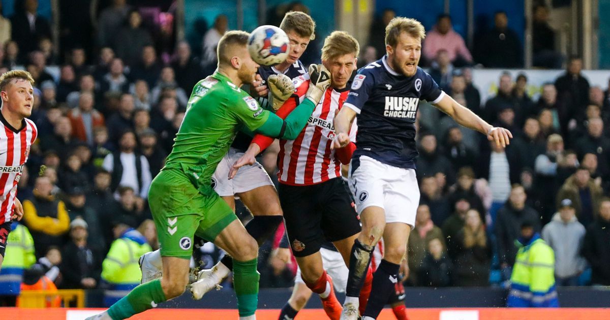 Sunderland's Dennis Cirkin salvages a point at…