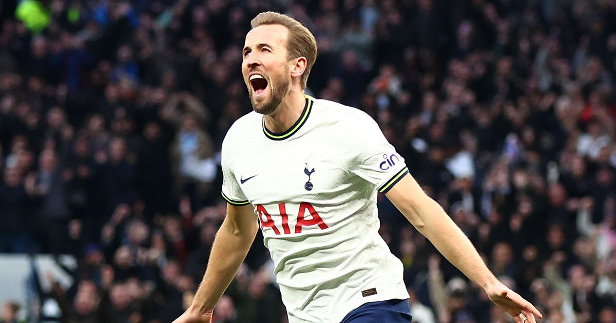 Harry Kane gifts shirt to Robbie Keane's son after…