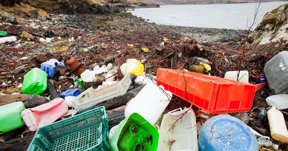 Beach litter changes on Scottish island over 50 years…