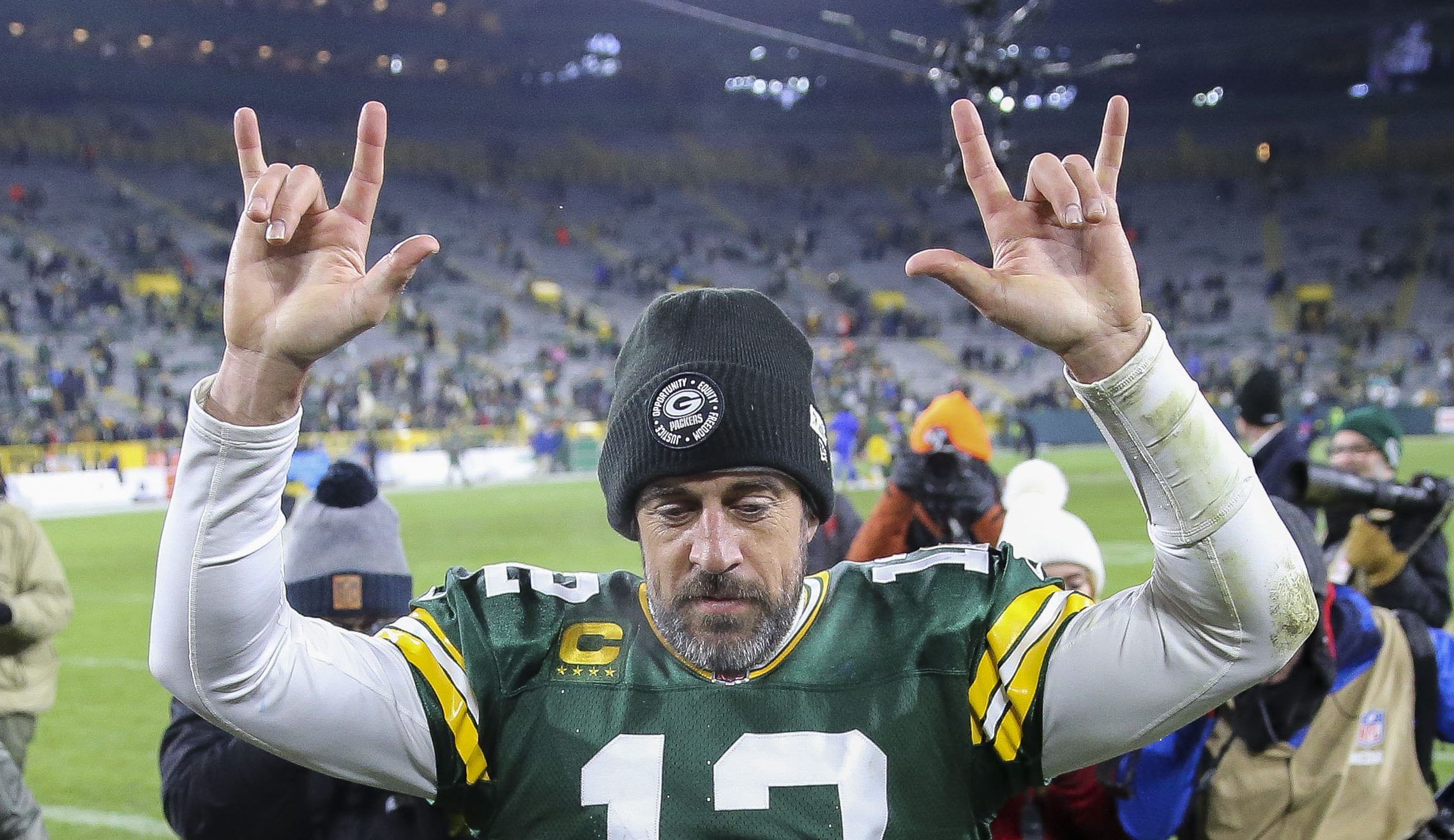 Aaron Rodgers urged Mitchell Schwartz to ‘be curious,…