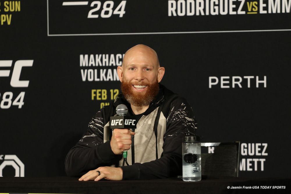 Josh Emmett knows the interim title isn’t the real…