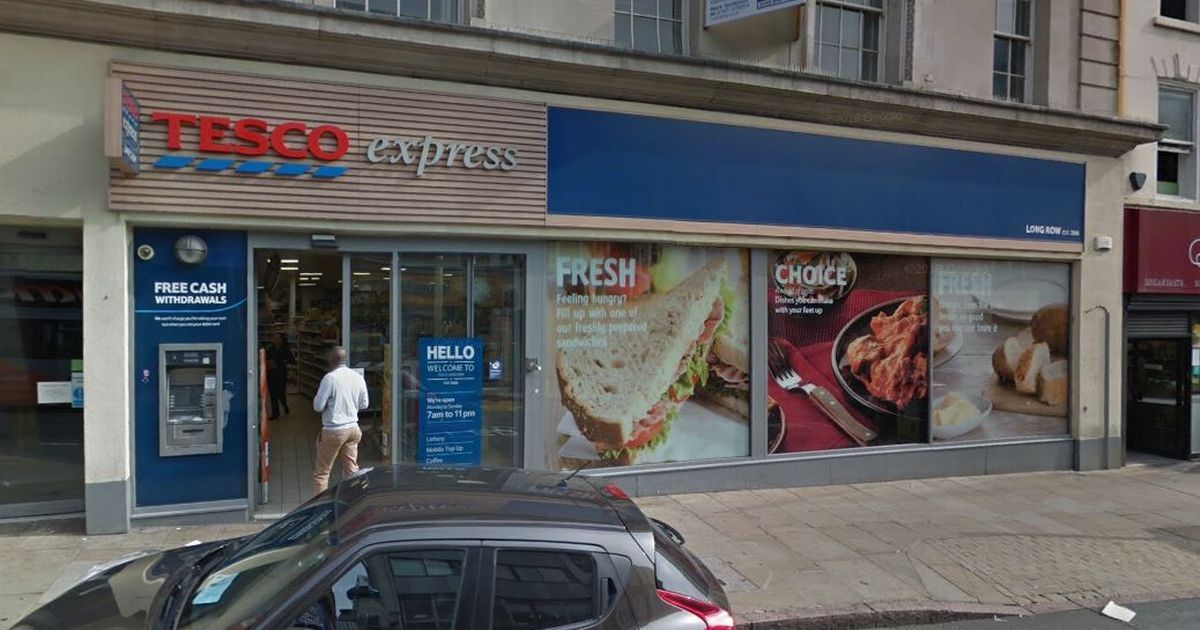 Ex Tesco worker praised for heart-warming checkout…