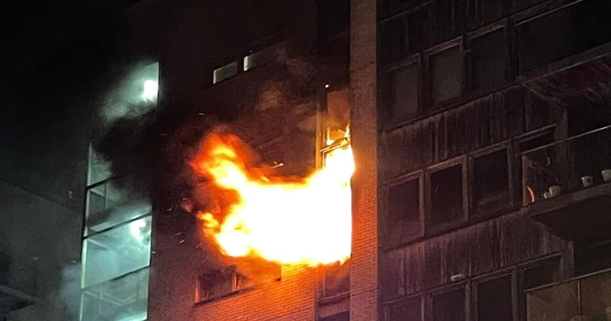 Building evacuated after fire rips through Dublin…