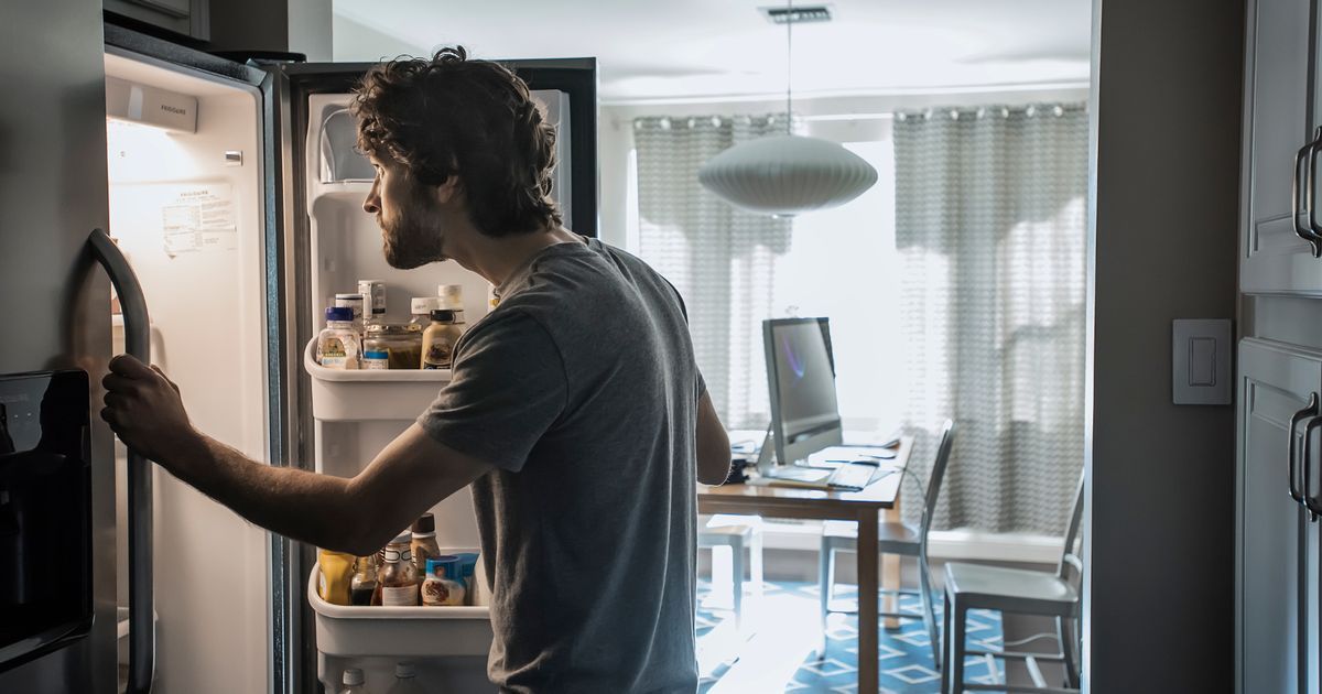 Student gets epic revenge on food thief who keeps…