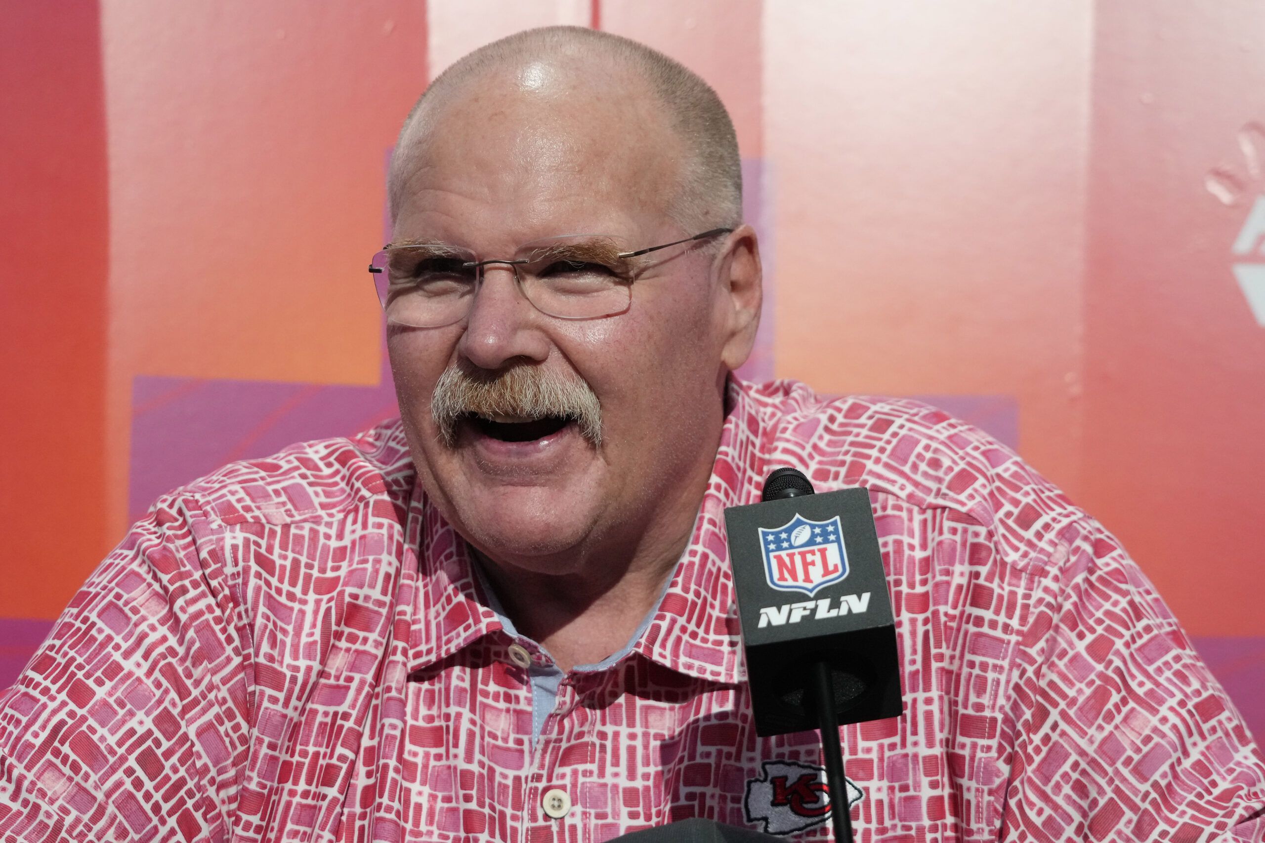 Chiefs HC Andy Reid reveals his ideal cheeseburger…
