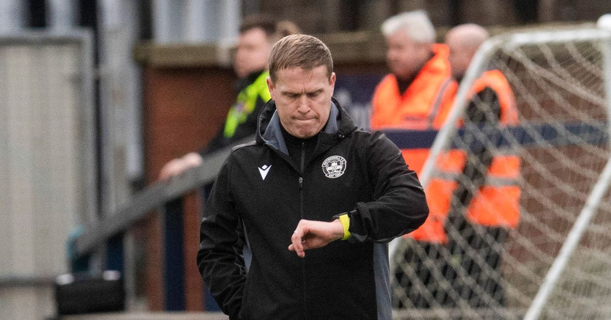 Steven Hammell sees Motherwell pressure build as Raith…