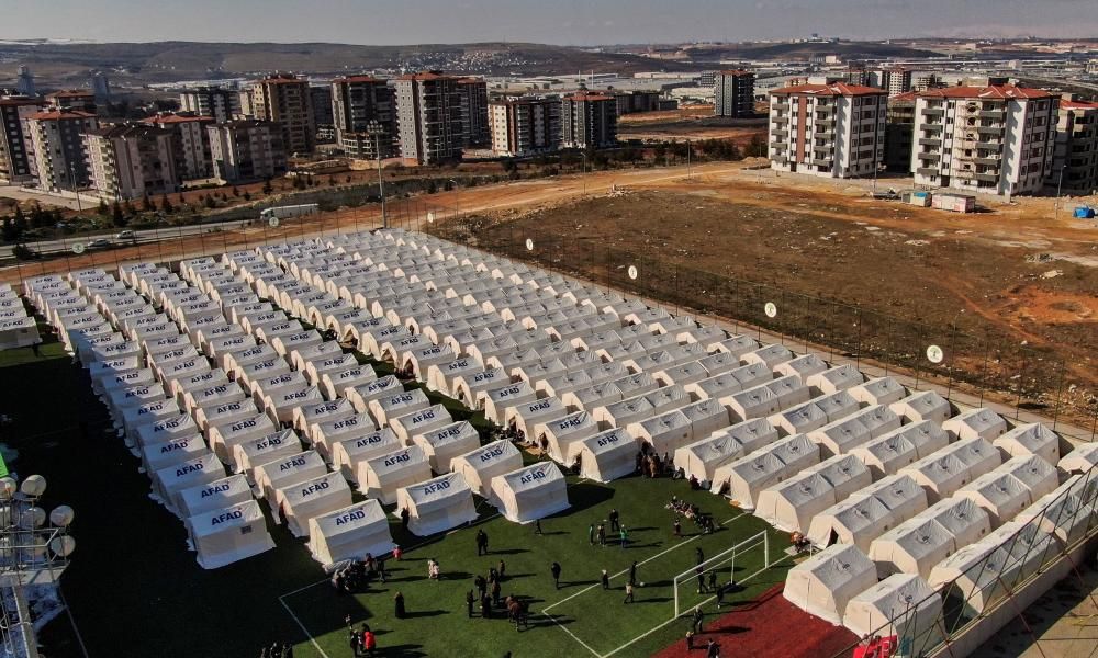 British field hospital mostly staffed by NHS due to…