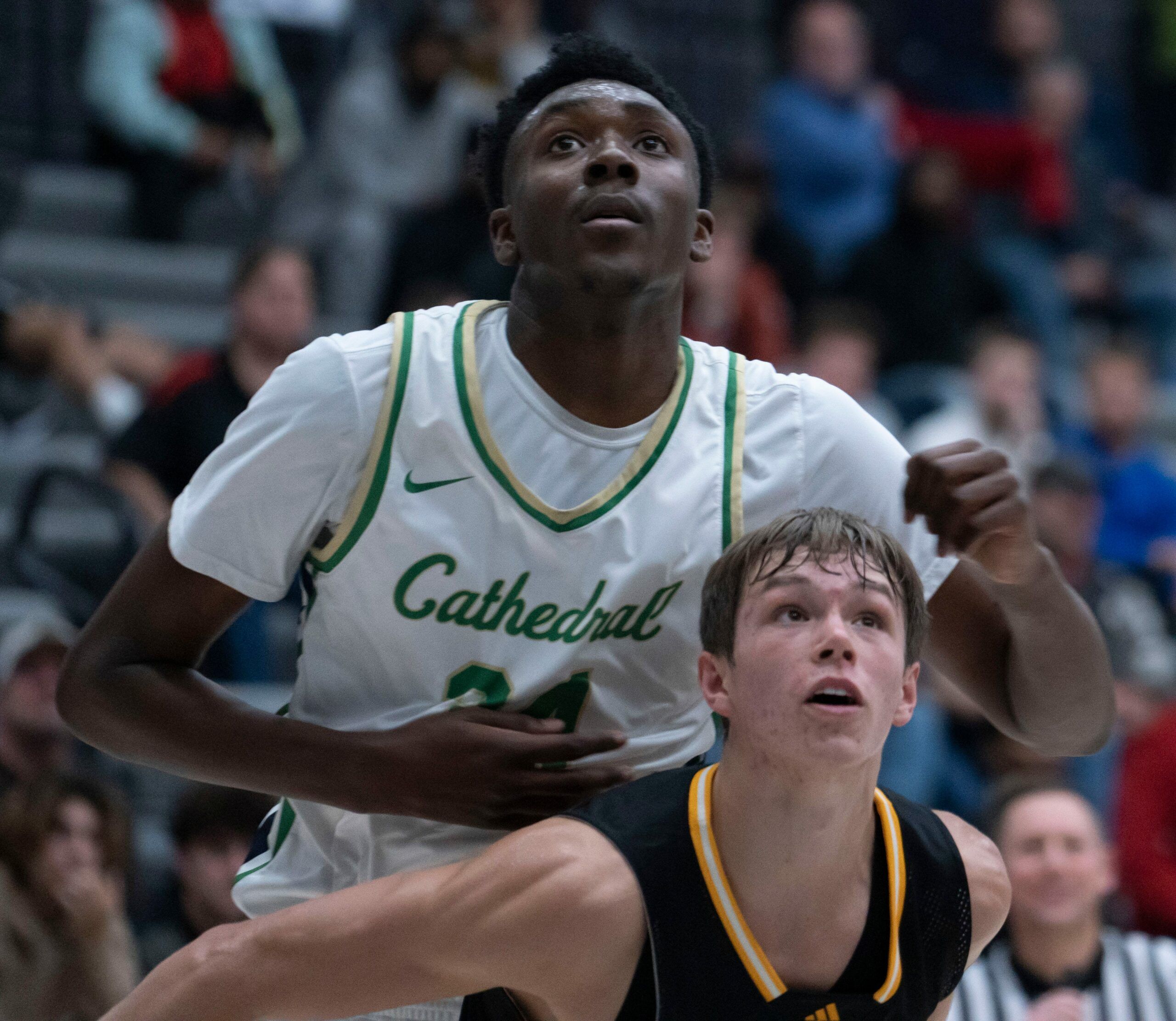 WATCH: Future Spartan, 5-star C Xavier Booker throws…